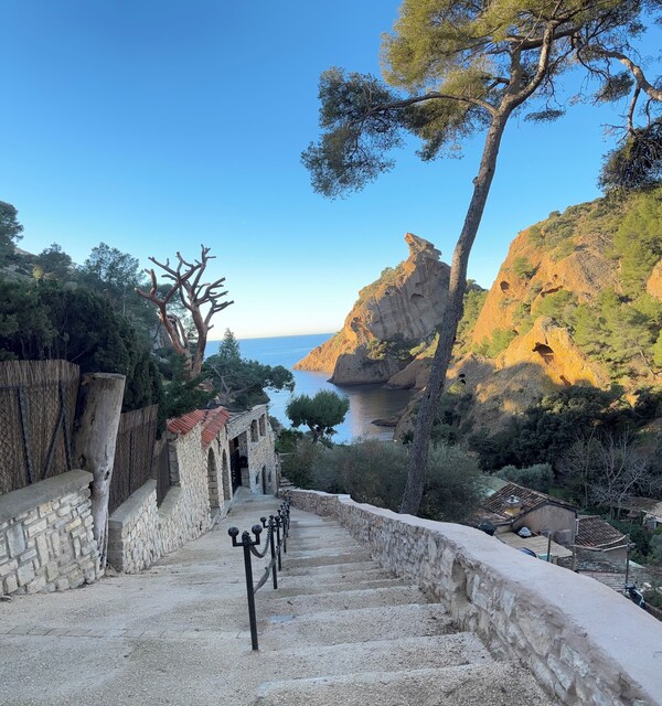 Casa Blue On A Pretty Square By La Conciergerie 13 - Cassis