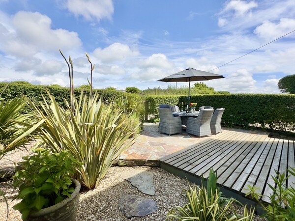 Holiday Home Padstow Sleeping 6 Guests, Pets Accepted, Parking For 3 Vehicles, - Padstow