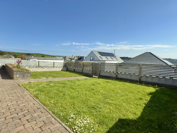"Pendennis"  Padstow -  Sleeps 7 Home Enjoying Views To The Camel Estuary - Padstow