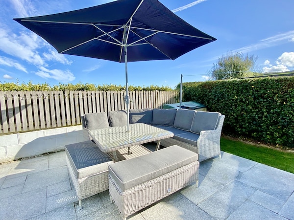 Incredible Views Of The Estuary From This Porthilly View Holiday Home In Padstow - Padstow