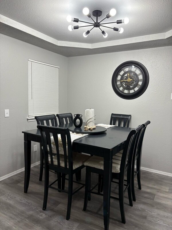 Charming 3-bedroom House With Ac, Wifi In Amazing Oklahoma City - Midwest City, OK