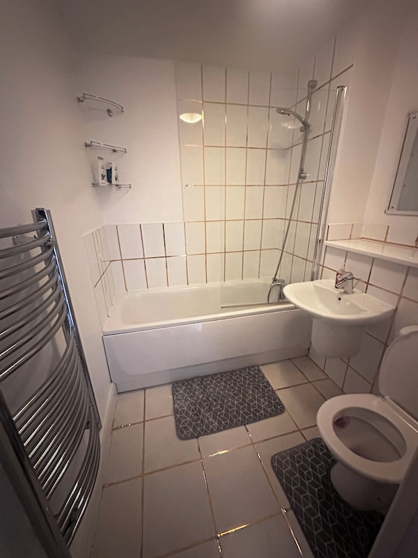 Central 1-bed Flat Near Broad St, Nia, Jewellery Quarter, And The Mailbox - Staffordshire