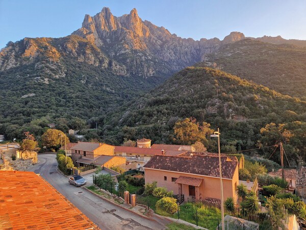 Apartment T2 Sea & Mountains View - Korsika