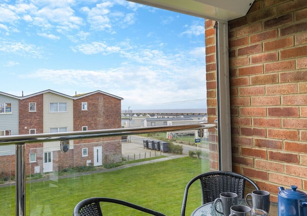 Hunny House - Three Bedroom House, Sleeps 6 - Hunstanton