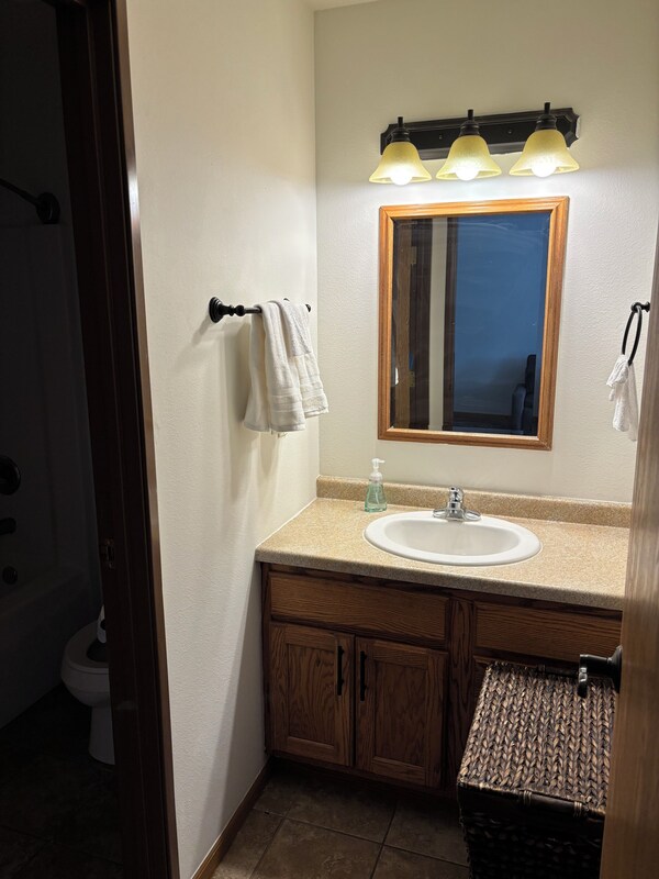 Charming 2-bedroom Condo With Ac, Wifi In Stevens Point Noise Potential - Stevens Point, WI