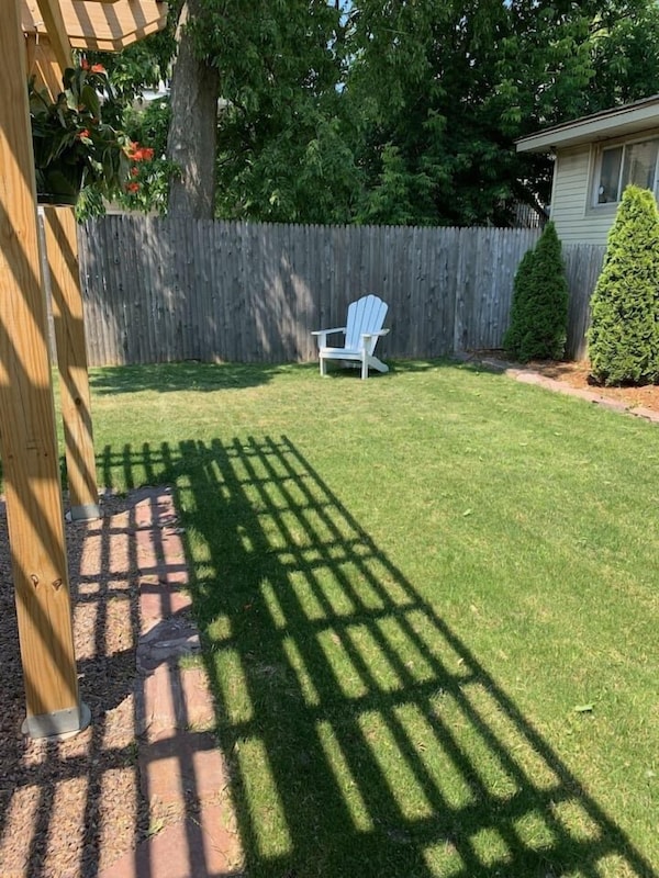 Sunny 3-bedroom Apartment With Park And Lake View - Fully Registered & Licensed - Burlington, VT