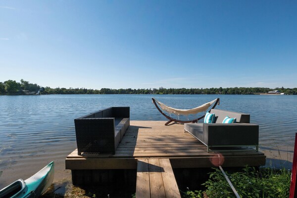 Chic Lakefront Escape \Ndesigner Touches + Kayaks + Fire Pit + Private Dock - アックスブリッジ