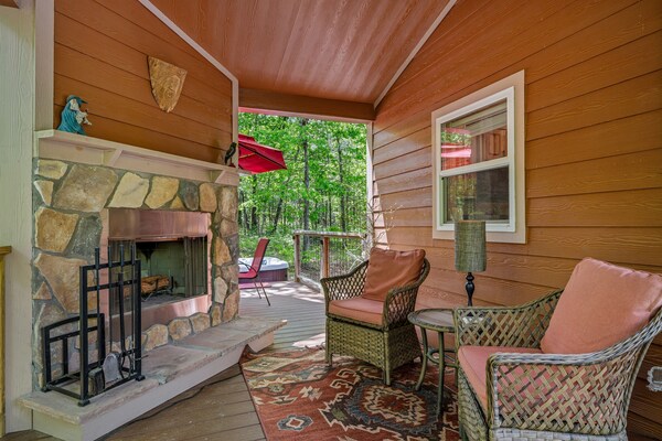 Mentone Tranquility Base With Hot Tub & Outdoor Fireplace | 3+ Acres | Fast Wifi - Mentone, AL