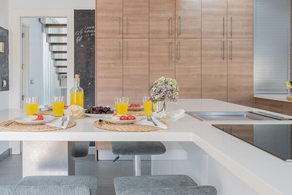 Villa Moderna Con Piscina Privada A 5 Min De La Playa - Almería