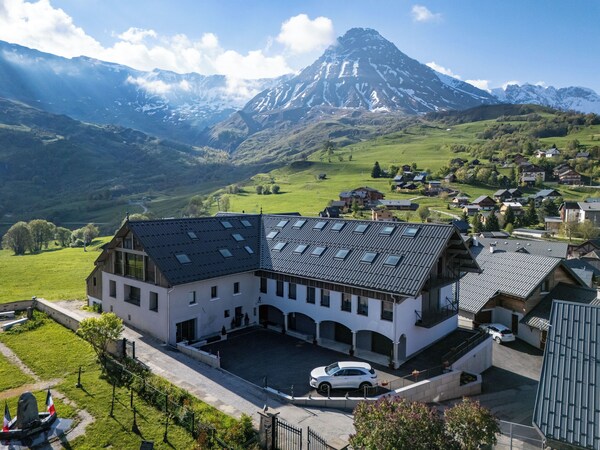 Bright Duplex In Albiez-montrond - 2 Bedrooms, Close To The Slopes - Valloire