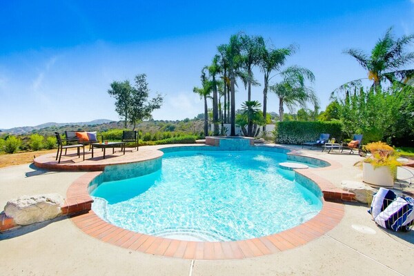 5br Hillside Villa + Pools + Game Room #Travelsgv - West Covina, CA