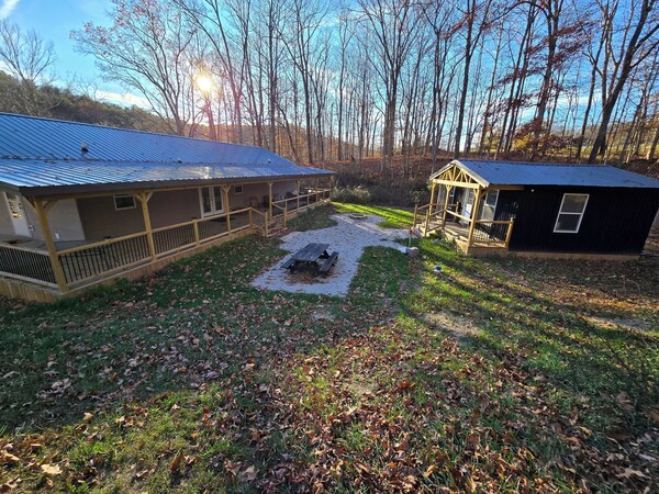 Quiet And Modern 3-bedroom Cabin Near Ash Cave! - New Plymouth, OH
