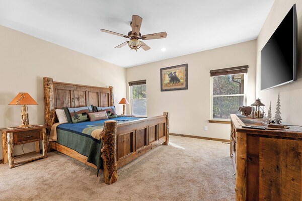 Private Swim Spa Hot Tub Heated Year Around! Media Theater Room Community Pools - Table Rock Lake