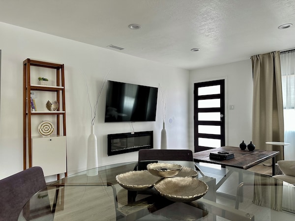 Charming 3-bedroom House With Ac And Wifi Near Redondo & Manhattan Beach - Redondo Beach, CA