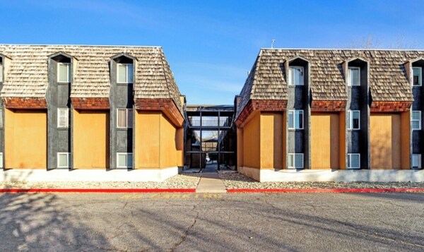 Cozy Condo On 400 N - Logan, UT
