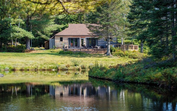 Private Waterfront Estate: 3 Luxe Cottages On Faraway Pond - Santa's Village, Jefferson