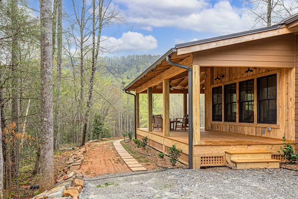 Palmetto Trailside Retreat - Saluda, NC