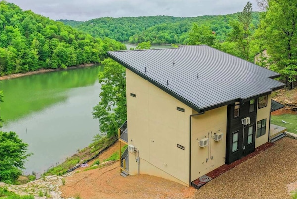 Beaver Lake Retreat With Hot Tub & Game Room - Springdale, AR