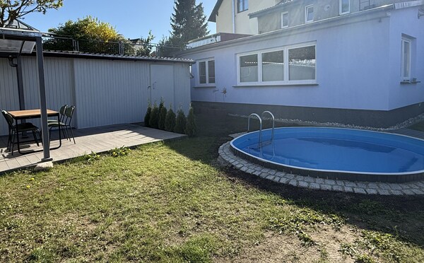 Ferienwohnung 'An Der Alten Bäckerei' Mit Seeblick, Privatem Pool Und Wi-fi - Feldberger Seenlandschaft