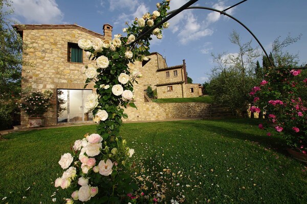 Villa En Montepulciano Con 7 Habitaciones, Capacidad 15 - Montepulciano