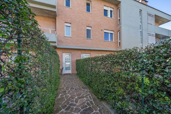 Guesthost - Relax & Spacious Apartment X6 - Udine