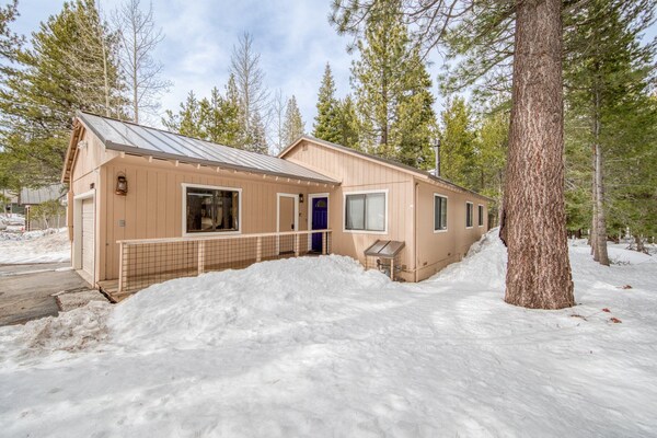 Pebble Place At Tahoe Donner By Tahoe Getaways - Pet Friendly, Single Level W Hoa - Truckee, CA