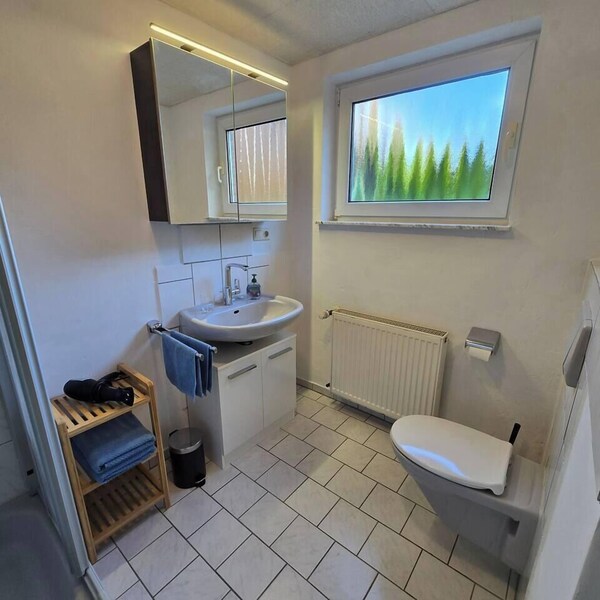 Kleine Souterrainwohnung In Löhne/bad Oeynhausen - Vlotho
