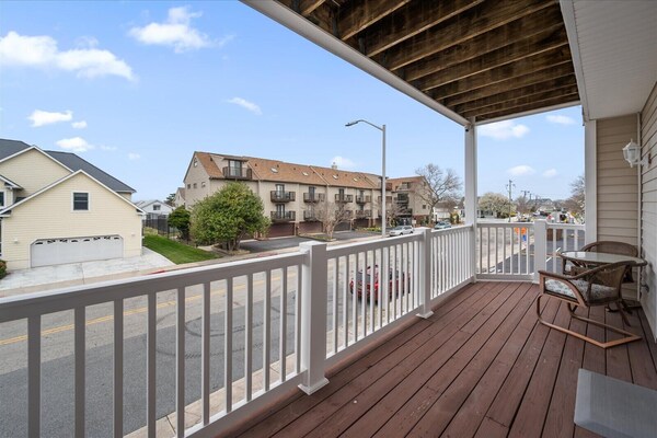 Three Bedroom Townhome Close To Beach And Boards - Ocean City, MD