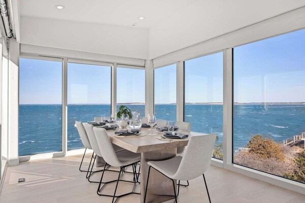 Waterfront, Hot Tub, Sauna, Private Beach! - Capo Cod, MA