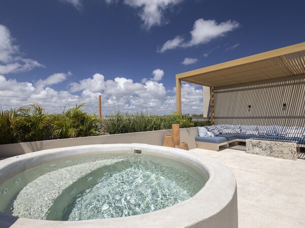 Villa Cinco Mares  Tulums Premier 5-bdrm Retreat - Paradise Beach
