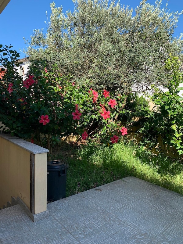 Family Apartment With Courtyard And Large Private Garage 5 Min From The Sea - Portoscuso