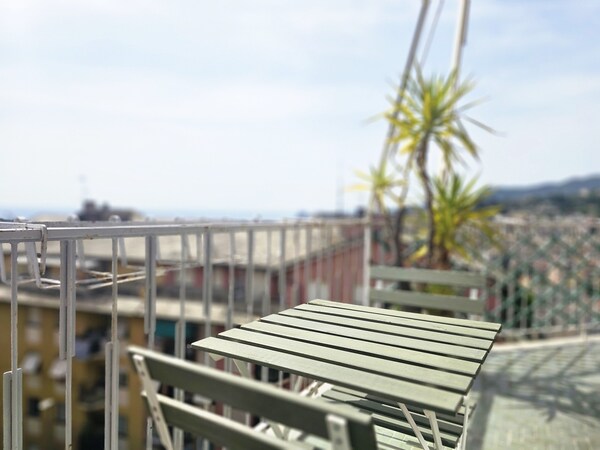 [Parking,wifi, Netflix] Sunny Sea View Haven - 카모글리