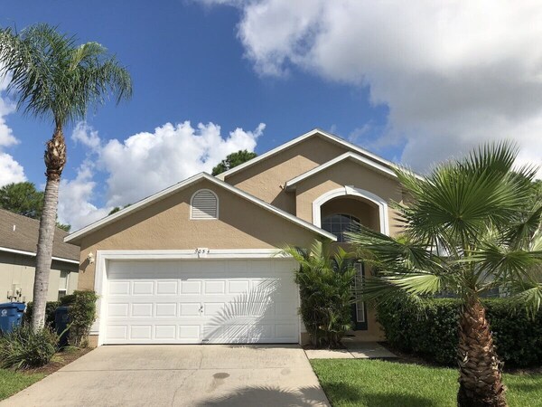Last Minute Disney Getaway! Luxury Villa With Private Pool & Game Room. Book Now! #128899 - Haines City, FL