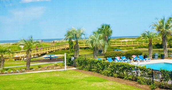 Island Retreat-gorgeous Remodeled Condo On Harbor Island With Pool & Ocean Views - Edisto Beach, SC