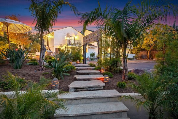 Seaside | Newly Renovated - Santa Barbara, CA