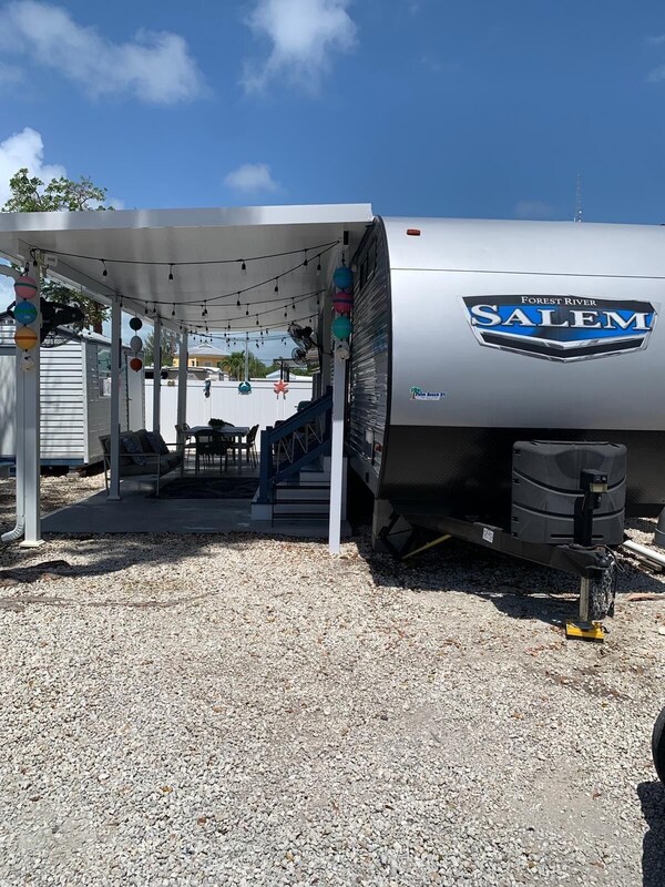 Poolside Bliss Meets Ocean Adventure  Stay Near Key Largos Best Dives! - Key Largo, FL