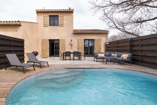 Villa Avec Piscine Dans La Campagne De Lourmarin - Lauris