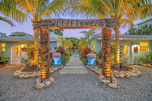 Your Private Oasis At Fran Orchid | A Resort-style Retreat Just Moments From Siesta Key Beach - Sarasota, FL
