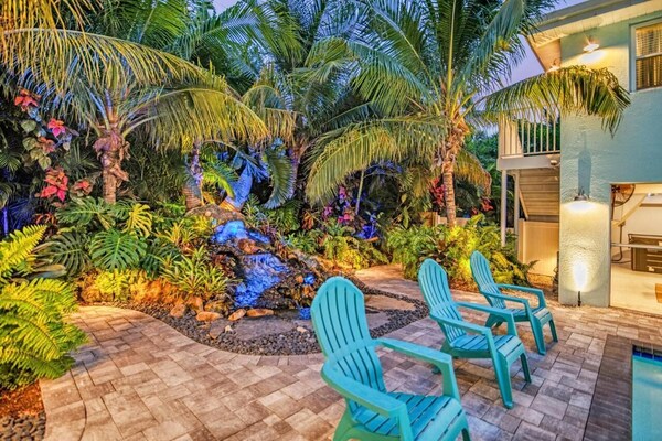 Private Oasis At The Wildflower Coconut: A Resort-style Retreat Just Moments From Siesta Key Beach - Siesta Key, FL
