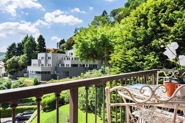 Cernobbio Lake View - One Bedroom Apartment, Sleeps 4 - Cernobbio