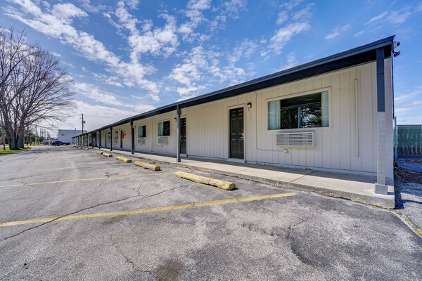 1 Mi To Riverfront: Sleek Port Huron Studio - Sarnia