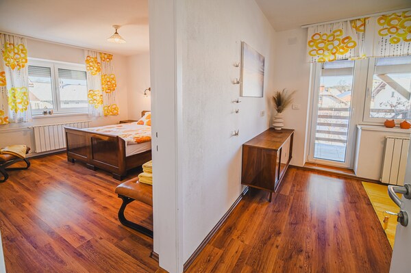 Triple Room With Balcony & Breakfast At Ančkin Kot - Slovenia