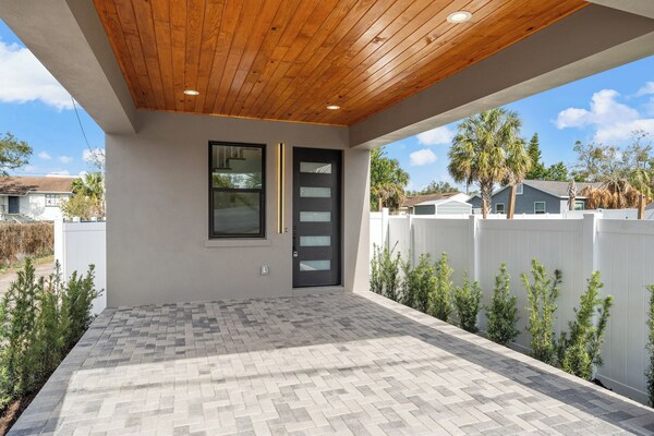 Modern 2-bedroom Tiny House In Tampa, Close To Downtown, Stadiums, And Arena! - Tampa, FL