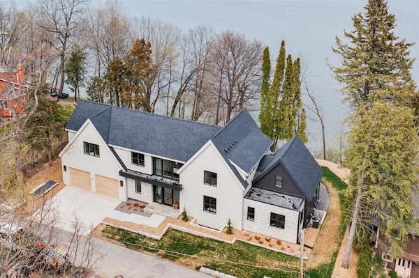 Welcome To Lakehus - Luxury Urban Lake Home On Coveted Lake Minnewashta - Eden Prairie, MN