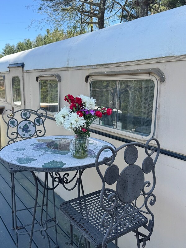 Bella - Green Acres Resort - Floyd, VA