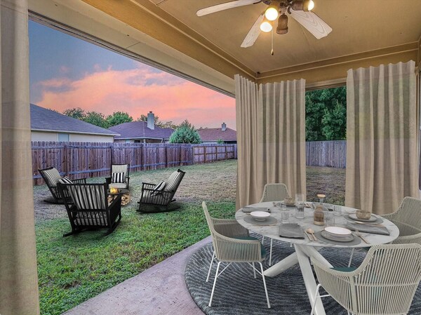 Relax & Recharge In This Cozy Lovely Round Rock Retreat. - Georgetown, TX