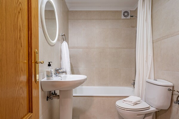 Apartamento 'Avenida Del Mar' Con Wi-fi - Oviedo