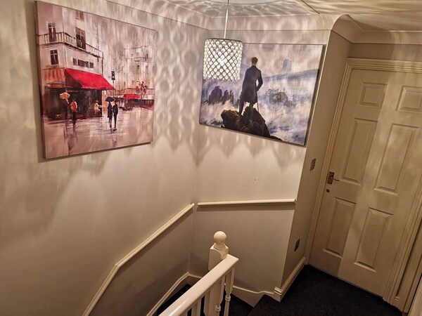 Family-friendly 3 Beds- Parking, London Access - Maidstone