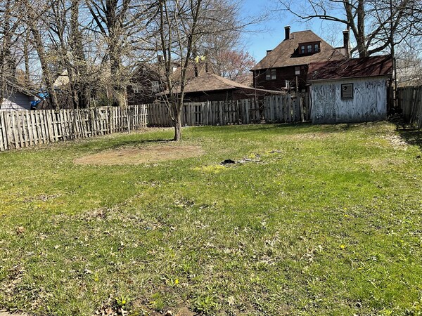 Prime Location:downtown/campus - Youngstown, OH