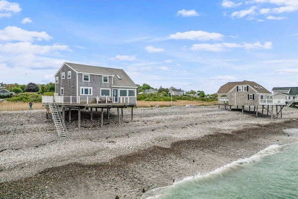 Stunning And Stilted - Luxury Oceanfront Escape With Deck, Direct Beach Access, Minutes To Downtown! - Cohasset, MA
